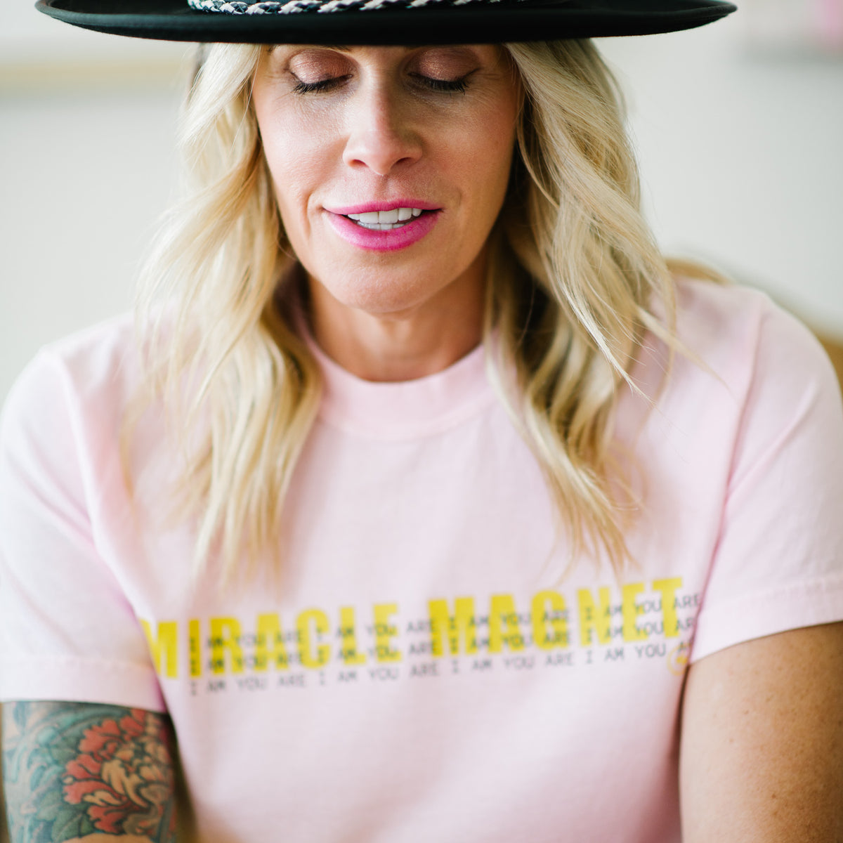 I Am A Miracle Magnet Tee – Miracle Magnet co.